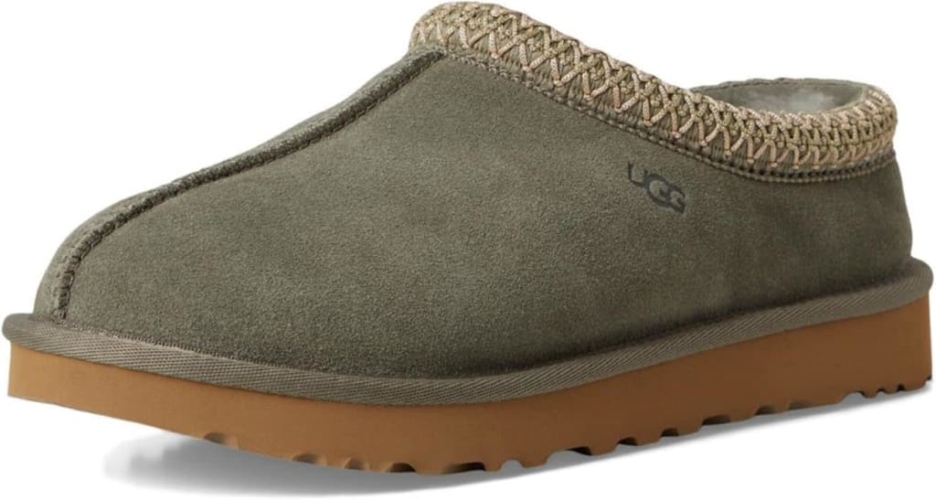 UGG Shoes Cyber Monday Deals at Amazon: Up to 30% off