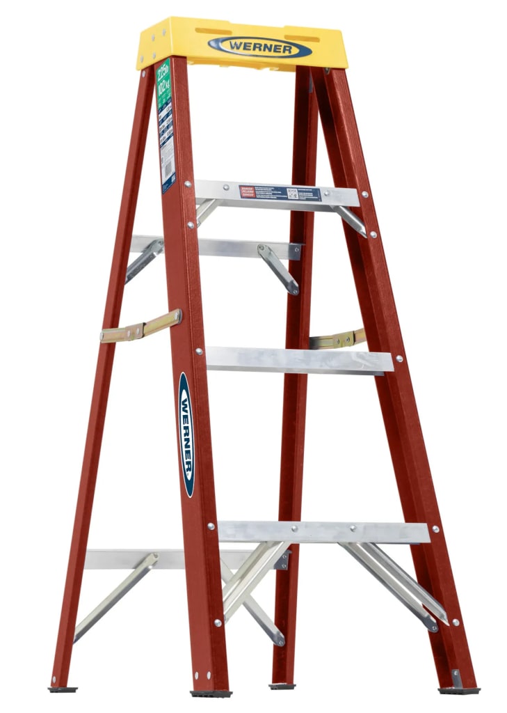 Werner 4-Foot Fiberglass Step ladder: $29 - FS204P2025