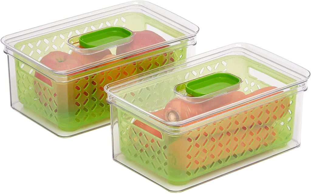 Amazon Basics 4.3-Quart Produce Storage Container 2-Pack for $8 - 24542